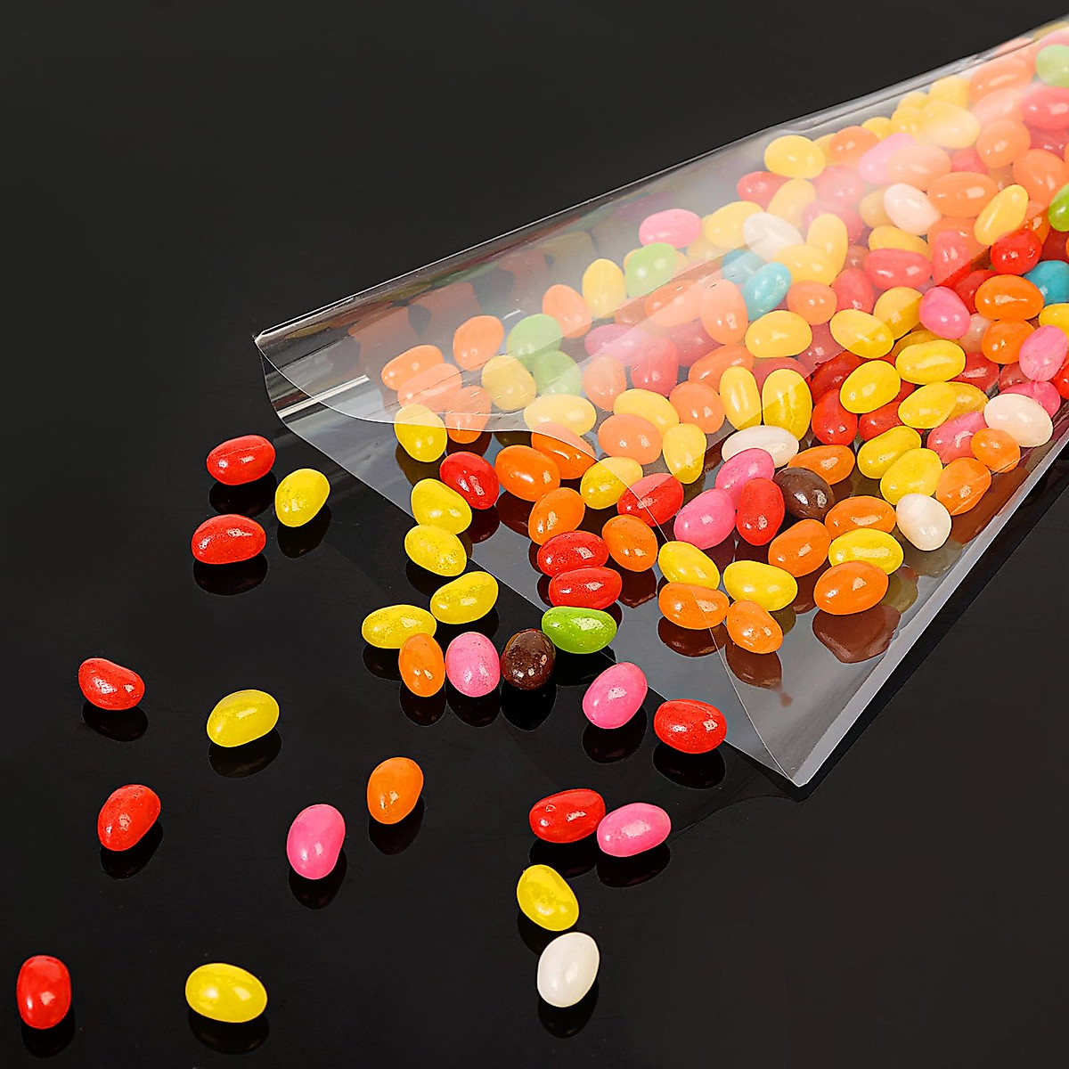 Cone Shaped Treat Bags, 100 Pcs Clear Popcorn Bags Bulk 7x15 In Cellophane Treat Bags with Twist Ties Small Triangle Plastic Cone Bags for Gift Giving Individual Servings Party Favor Candy Snack Wraps