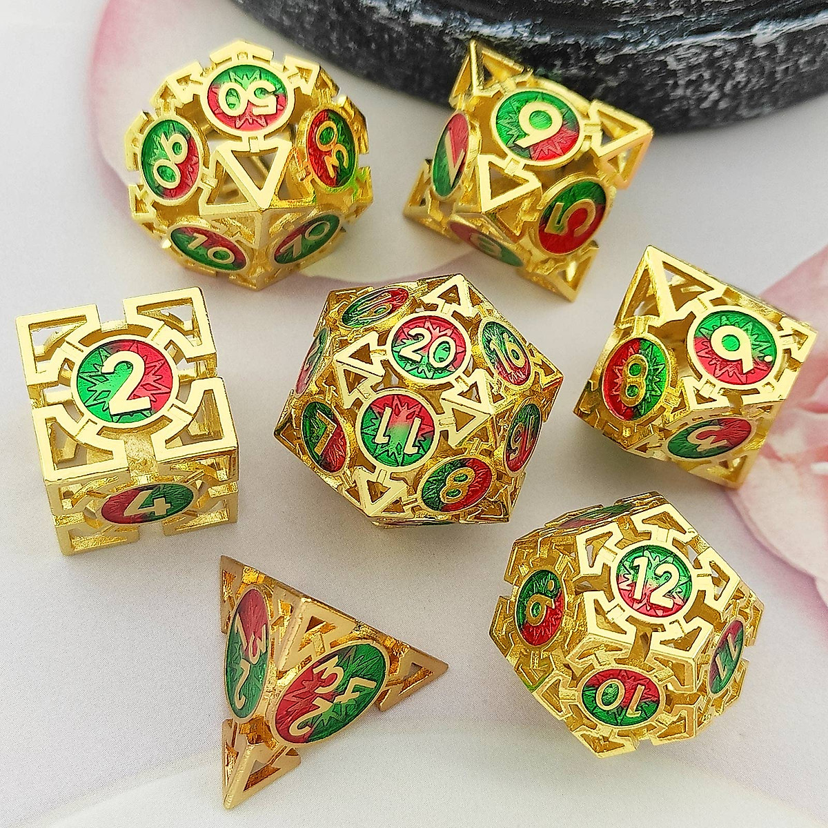 AJKDEUIH D&D DND Metal Dice Set Hollow Dungeons and Dragons D20 Polyhedral Game Dice 7pcs Set RPG MTG Role Playing Pathfinder Accessories Gift Storage Bag-Imitation Gold Red and Green