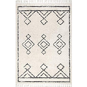 nuLOOM Mackie Moroccan Tasseled Shag Area Rug