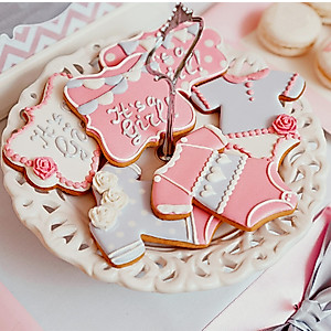 Moleou Baby Shower Cookie Cutter Set, 7Piece Cookie Cutters Include: Onesie, Bib, Baby Carriage, Bottle, Rattle, Rocking Horse and Frame, with Extra Gift 2Pcs Sugar Stir Needle