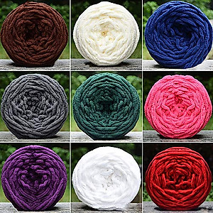 Chunky Yarn, Super Soft Acrylic Bulky Thick Washable Yarn for Arm Knitting DIY Handmade Blankets Scarf Sweater White 100g