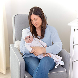 aden + anais Jungle Jam Bundle - Classic Swaddle Blanket 4 Pack - Comfort Knit Knotted Newborn Baby Gown and Hat - Classic Snap Baby Bib 3 Pack