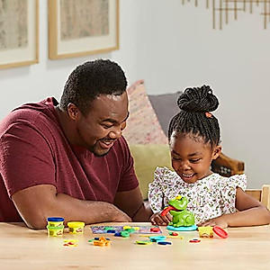 Play-Doh Frog ‘n Colors Starter Set with Playmat, Preschool Toys for 3 Year Old Girls & Boys & Up, Preschool Crafts Frog Toy & 4 Modeling Compound Colors
