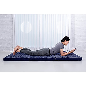 Leewadee Trifold Mattress XL – Comfortable Thai Massage Pad, Foldable Relaxation Floor Mattress Filled with Kapok, Perfect to Use as a Sleeping Mat 79 x 39 inches, Blue White