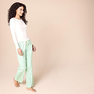 Amazon Essentials Women's Lightweight Flannel Pant and Long-Sleeve T-Shirt Sleep Set, Mint Green Forest Animals, Medium