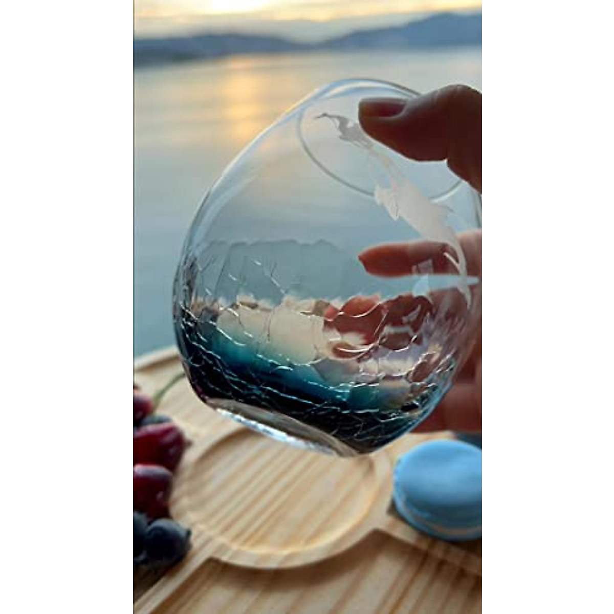 Orca Whale Gifts, Christmas Gifts for Mom, Killer Whale Orca Handmade Etched Crackle Wine Glass Orca Gifts for Beach Party