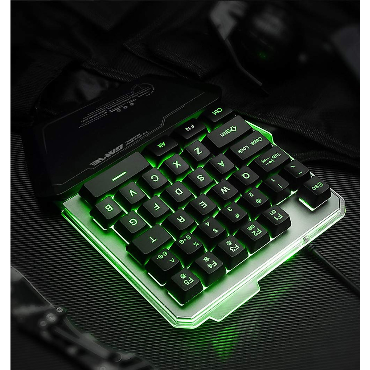 HiGOGO G40 Wired 35 Keys One-Handed Gaming Keypad Rainbow LED Backlight with Large Wrist Pad Membrane Keyboard (Sliver)