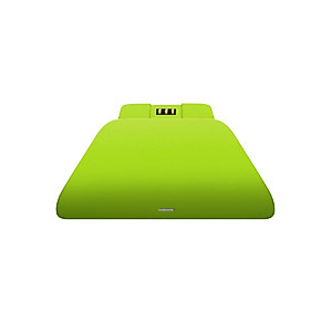 Razer Essential Duo Bundle for Xbox: Kaira X Wired Headset & Universal Quick Charging Stand for Xbox Controllers - Color Matches Official Xbox Series X|S Controllers (Sold Separately) - Electric Volt