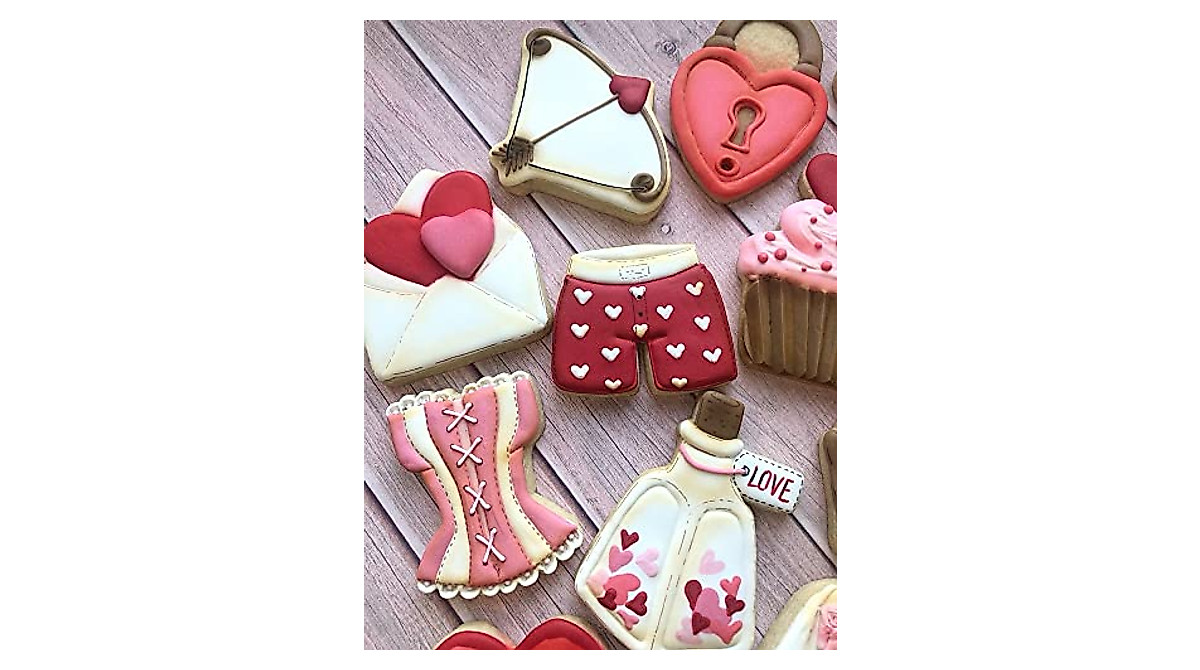 KENIAO Corset Dress Cookie Cutter - 3.5" Stainless Steel