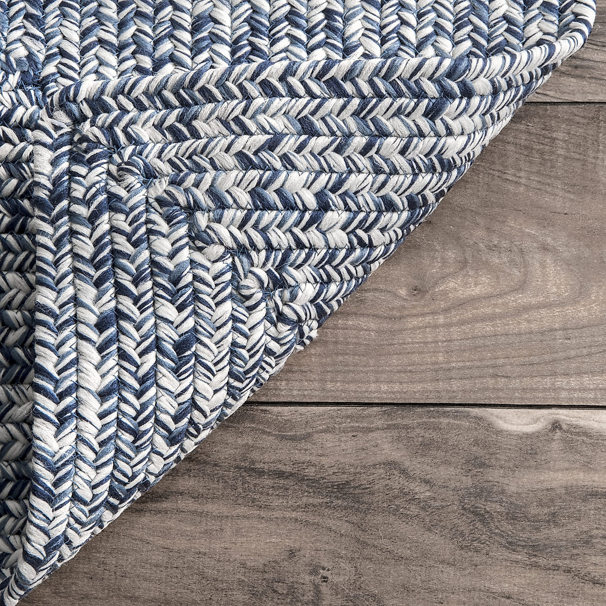 nuLOOM Wynn Braided Indoor/Outdoor Area Rug, 8' Round, Light Blue