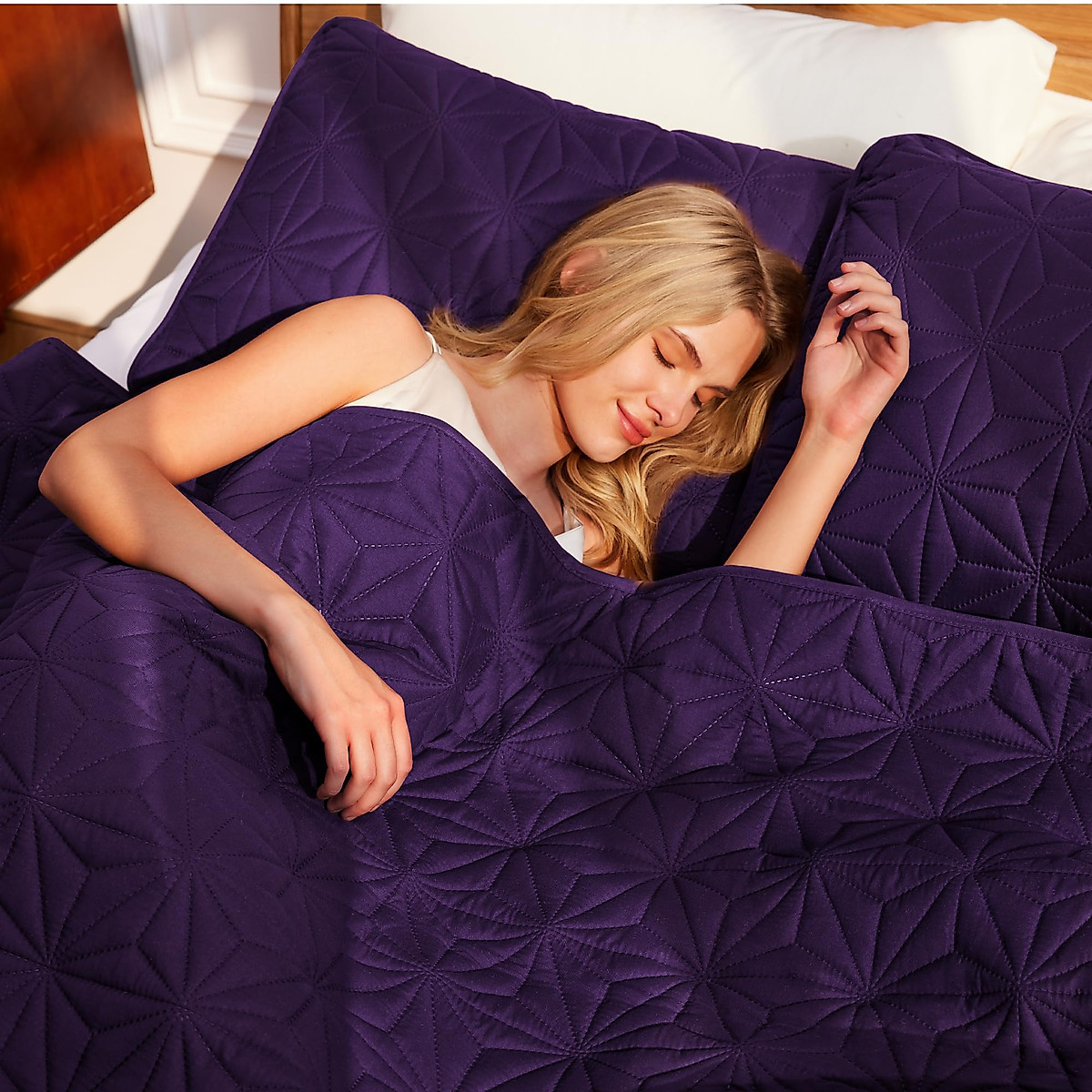 Whale Flotilla Queen Quilt Bedding Set, Soft Purple Bedspreads Quilts Queen Size for All Seasons, 3 Pieces Lightweight Geometric Star Pattern Coverlet