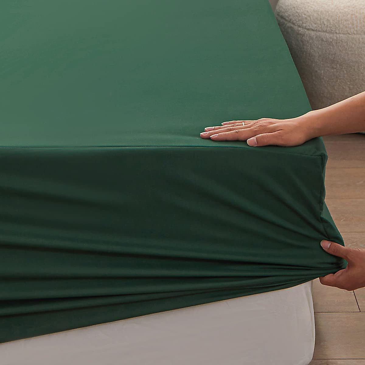 Bedding Twin Size Fitted Sheet Only-Twin Size Deep Pocket Bottom Sheet Fits 15inches Bed Matress Sheet Soft and Microfiber Easy Care-Dark Green