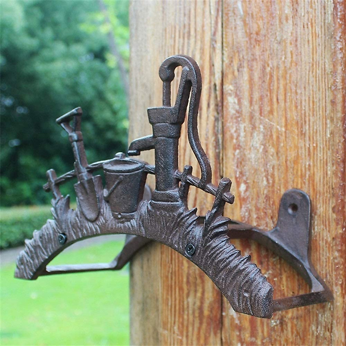 Riyyow Personality Cast Iron Shovel Bucket Decoration Water Pipe Holds Rack Antique Garden Yard Decorative Wall Mounted Hose Butler Garden Hose Storage Device Decoration Cast Iron Doorbell Decoration
