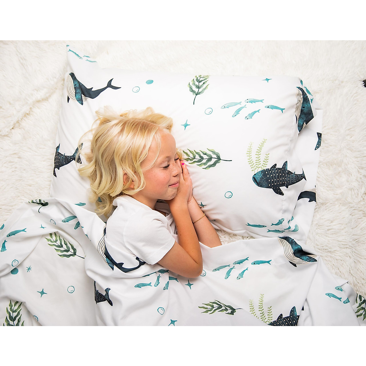 Where The Polka Dots Roam Nautical Ocean Full Bedding Set - 4 Piece Super Soft Kids Bed Set with Fitted Sheet, Flat Sheet, and Pillowcases - Underwater Sea Creatures Design for Boys Girls Room Décor