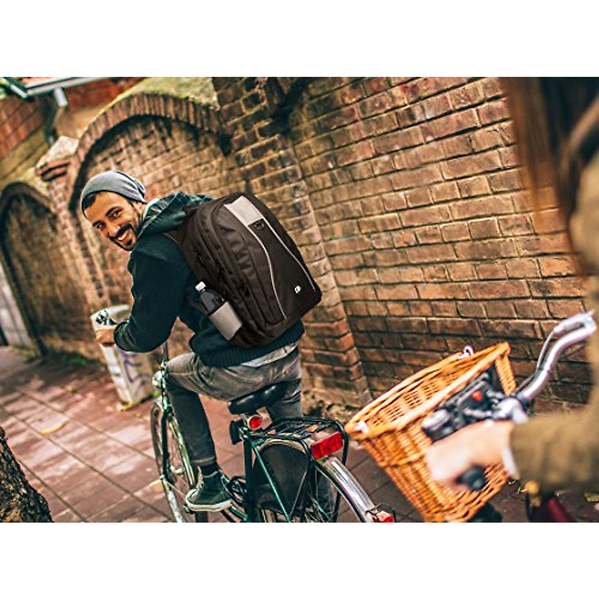 CTA Digital Universal Gaming Backpack for Xbox One X/XB1S/PlayStation 4 Slim/Wii U/XB1/PS4/XB360/PS3