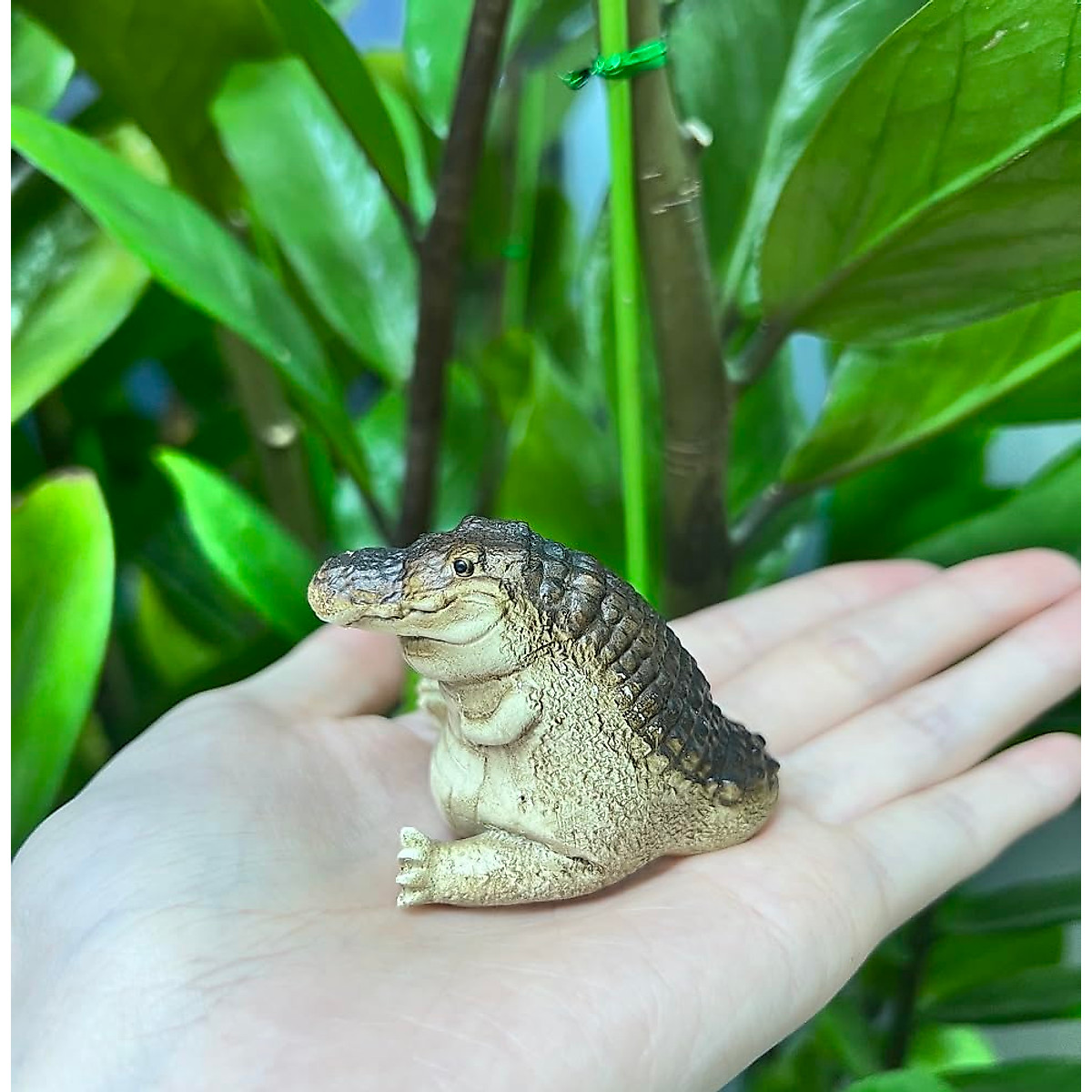 Handmade Crocodile Figurine Tea Pet, Tea Set Accessories Alligator Statue Tea Ceremony Desk Pet, Animal Ornament Gifts for Tea Lover Friends Chritmas Party Favors