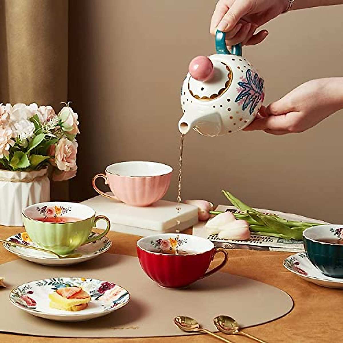 ONEUSTAR Tea Cup and Saucer Set for 2 Porcelain Enghlish Tea Cup Floral Teacups Coffee Cup Set for Mother's Day Thanksgiving in Gift Box 8 Oz