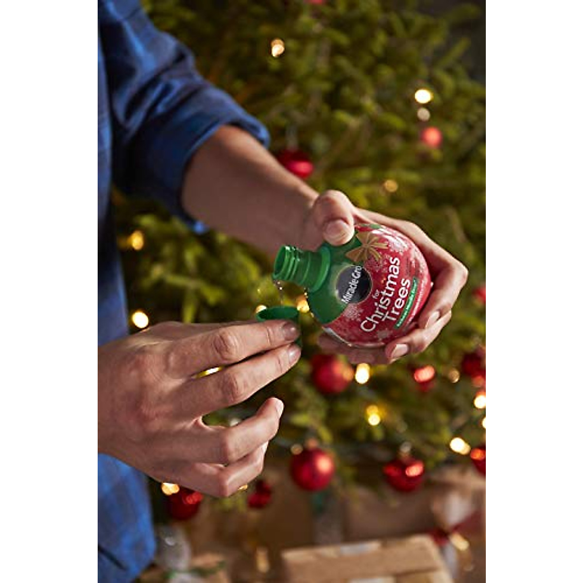 Miracle-Gro VB300515-2 Plant Food, Hydrates Keeps Green All Holiday Season, 2-Pack Christmas Trees, 2 Pack, red