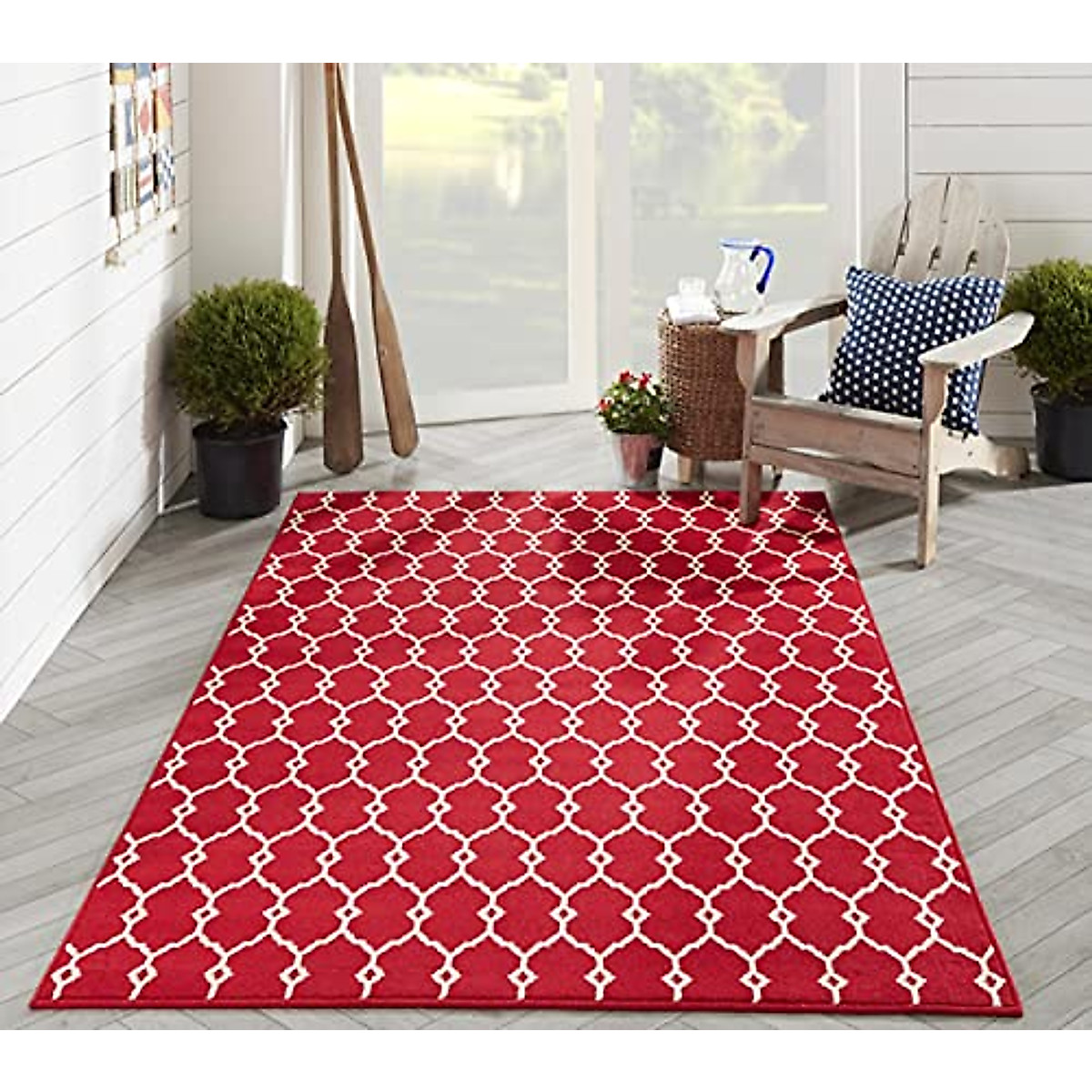 Momeni Rugs , Baja Collection Contemporary Indoor & Outdoor Area Rug, Easy to Clean, UV protected & Fade Resistant, 2'3" x 4'6", Red
