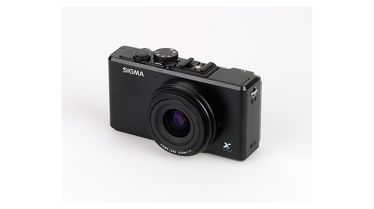 Sigma DP1 14MP Digital Camera - Compact DSLR Quality