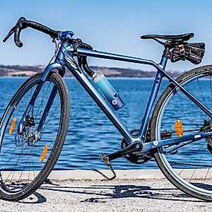 FJ bottle Sports Water Bottles with Straw, 20 oz Double Wall Vacuum Insulated Stainless Steel Bottle Keeps Hot and Cold, With Cleaning Brush, Good for Camping, Travel, Hiking, Ocean Blue