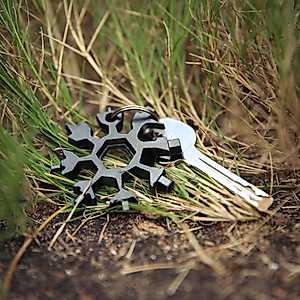 Freeman P18N1ST 18-in-1 Snowflake Multi-Tool Keychain Set (2-Pack) – Flathead Screwdriver, Phillips Screwdriver, Hex Driver, Wrench, Twine Cutter, Box Cutter and Bottle Opener