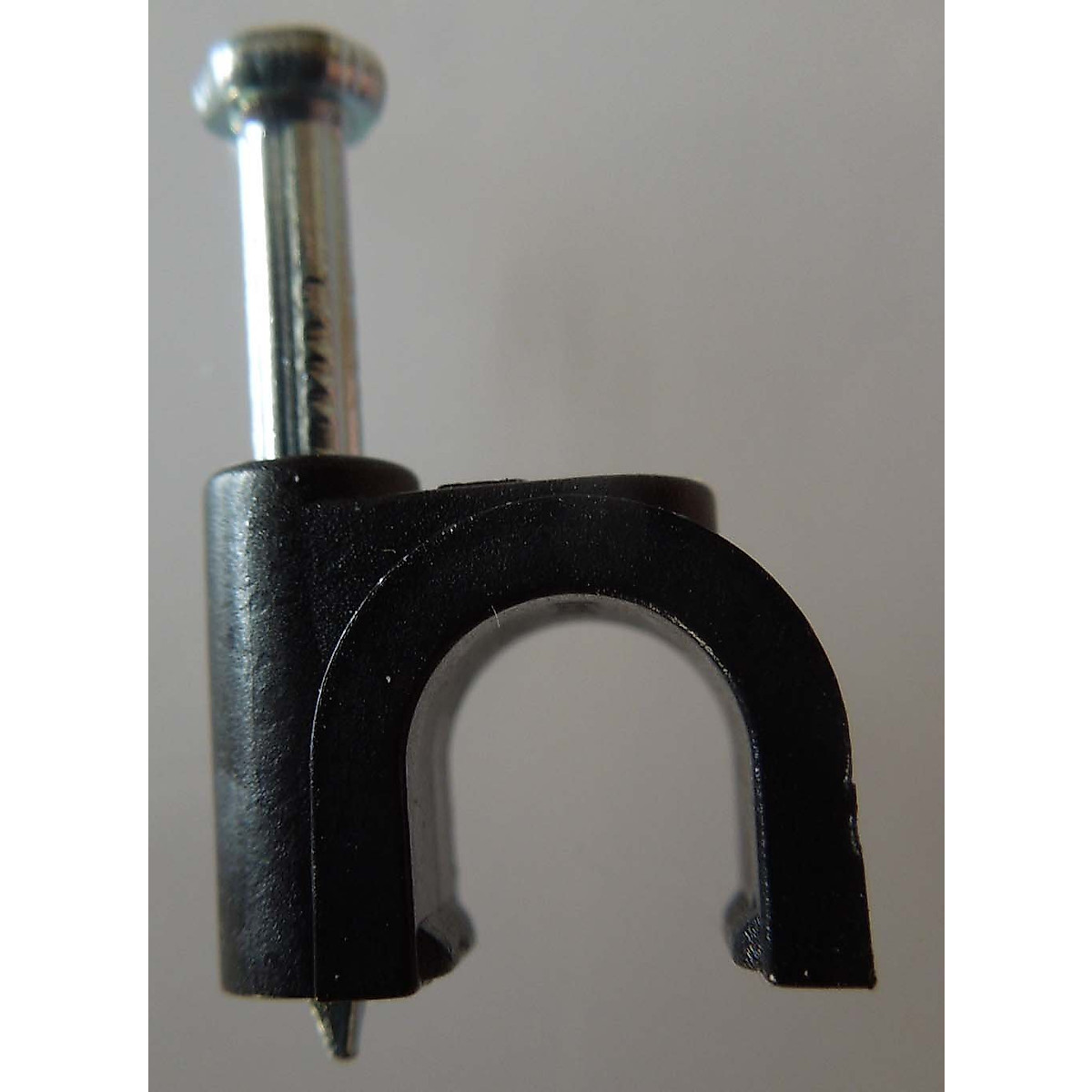 MrDrip 1/4" Black Drip Irrigation Tubing Mounting Clips, 25-Pack