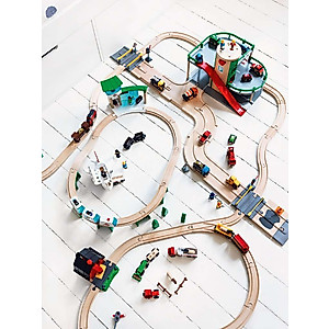 BRIO World 33204 Parking Garage - Ultimate Toy Train Accessory | Interactive Play | Compatible with All BRIO Train Sets | FSC Certified Wood Material | Ideal for Kids Age 3 and Up
