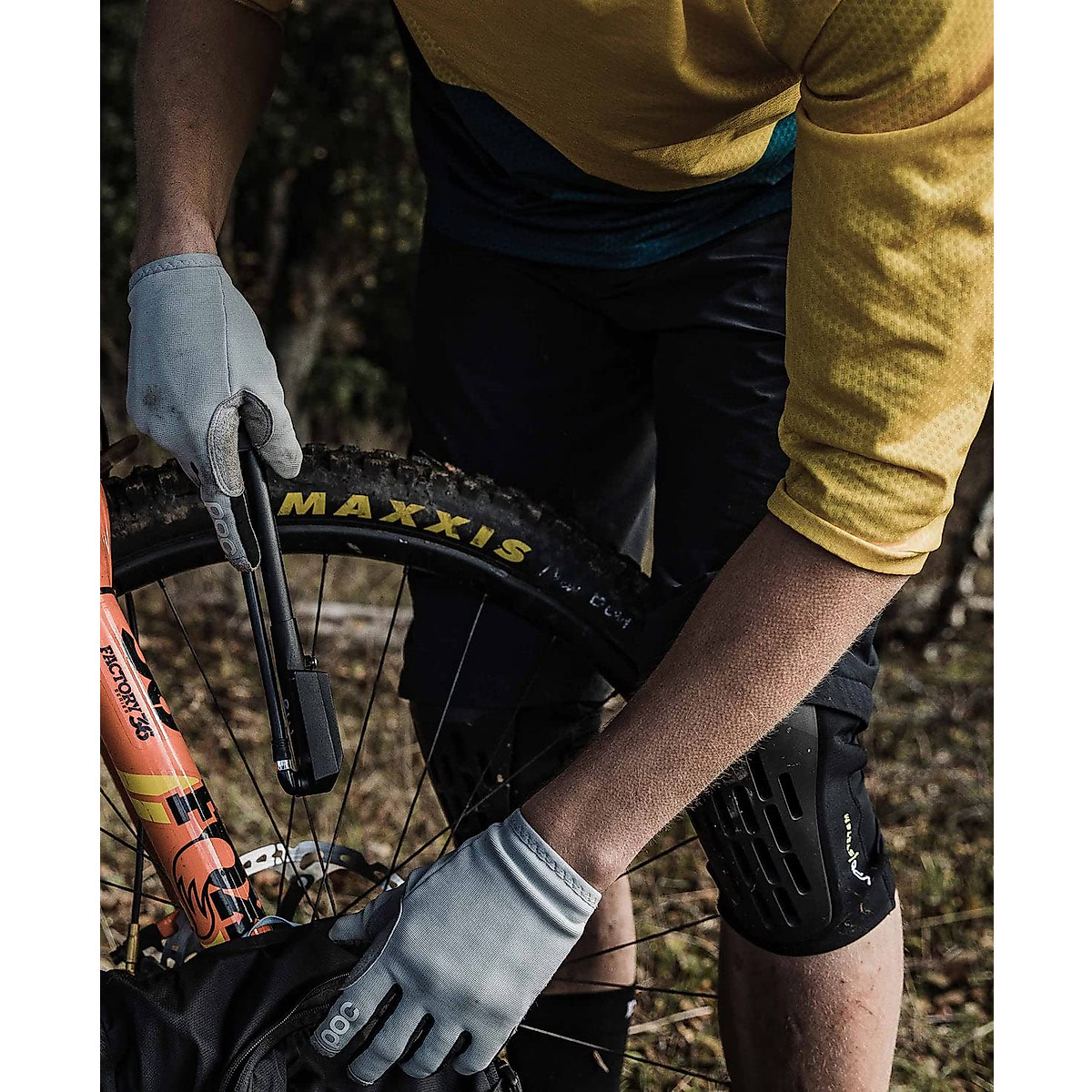 POC, VPD System Lite Knee, Uranium Black, Large