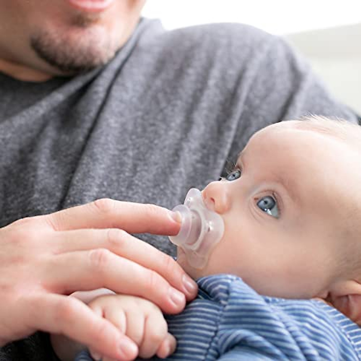 Chicco PhysioForma 100% Soft Silicone Mini One Piece Pacifier for Babies aged 0-2 months | BPA & Latex Free | Reusable Sterilizing Case | Clear, 2pk