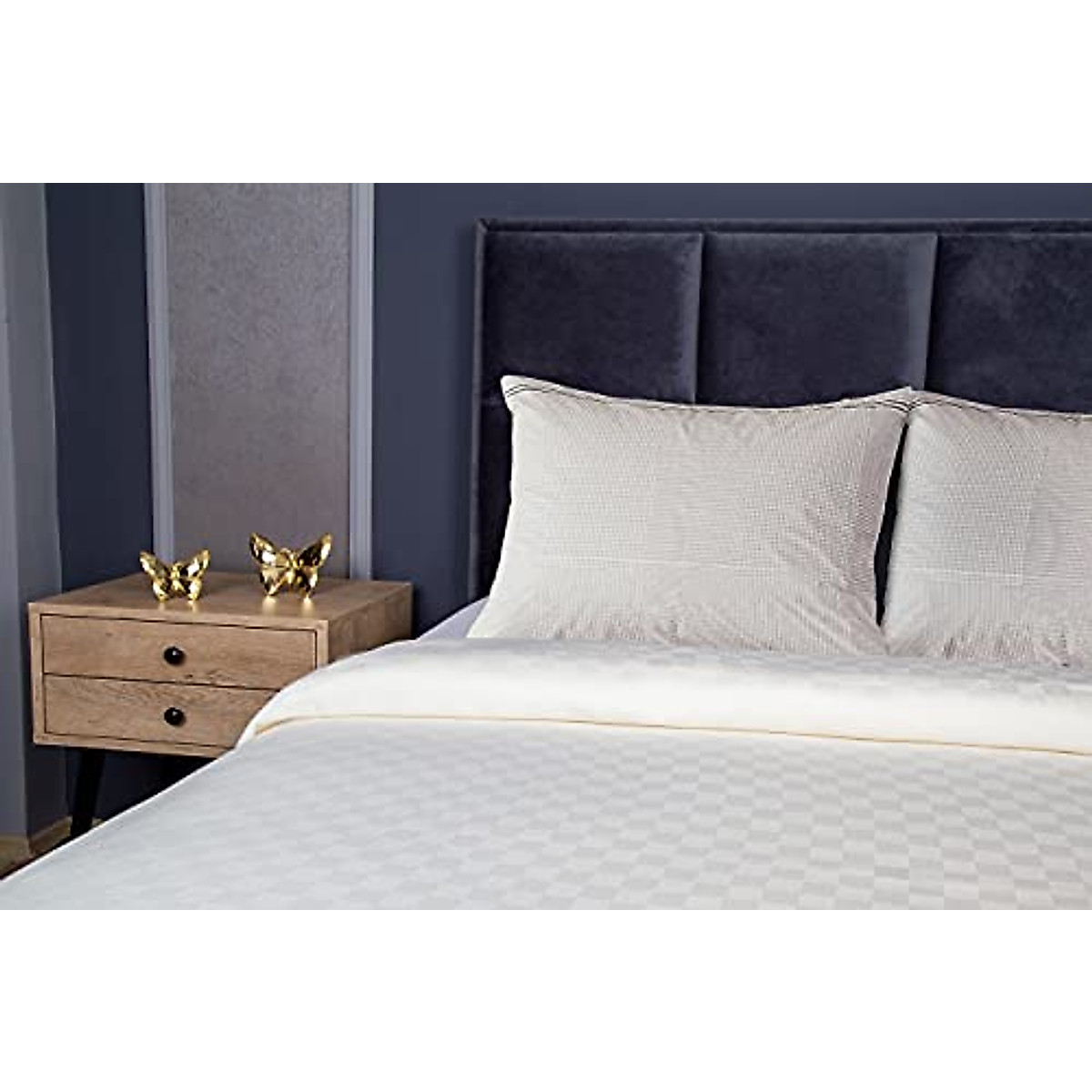 Maura All Season Bamboo Cotton Decorative Thermal Bed Blankets, Classic Basket Wave Breathable, Super Soft, Cozy Blanket and Perfect for Layering Any Bed. King Large Size 108”x 90”