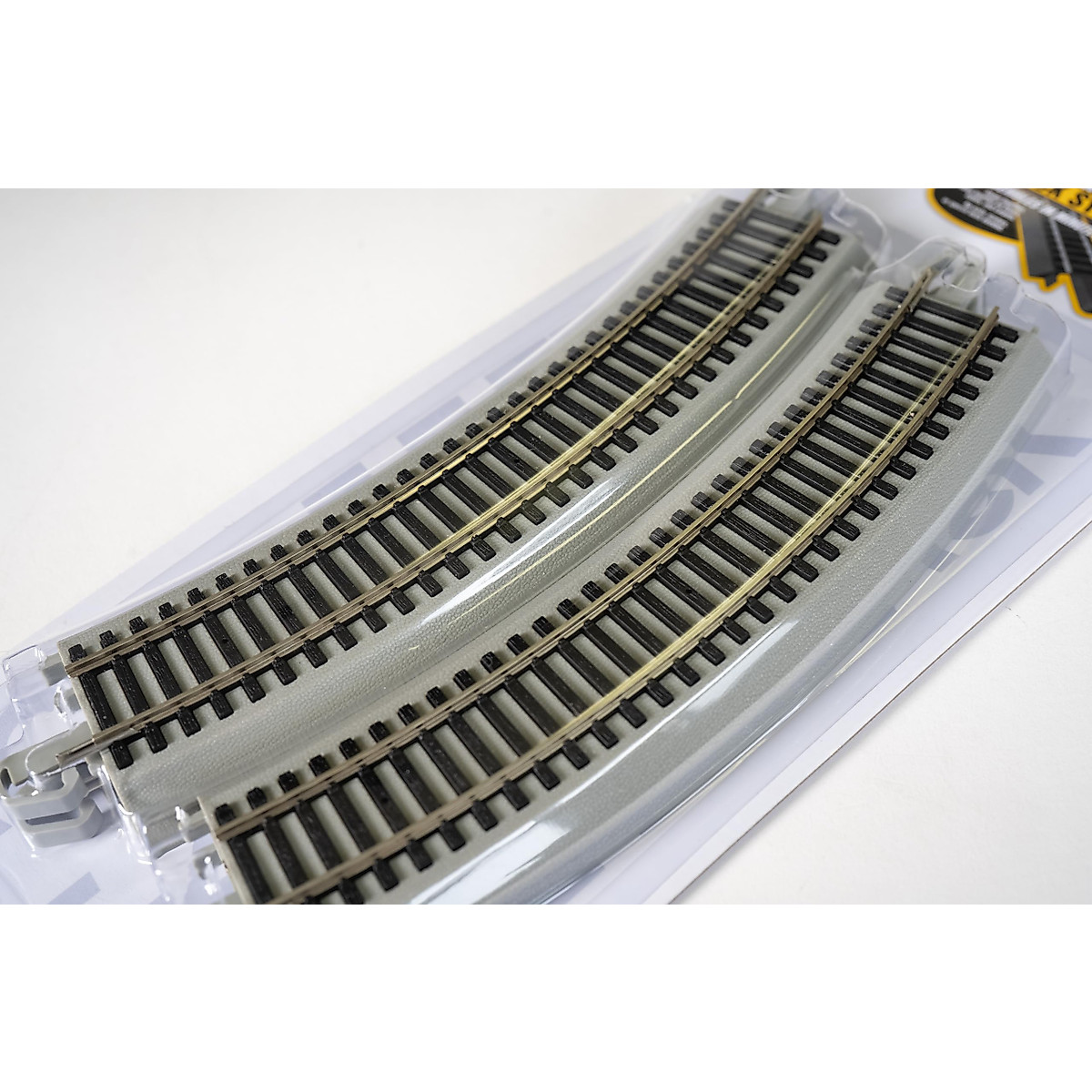 Bachmann Trains - Snap-Fit E-Z TRACK 15” RADIUS CURVED TRACK (4/card) - NICKEL SILVER Rail With Gray Roadbed - HO Scale
