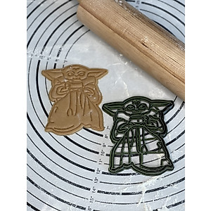 Premium Star Wars Exclusive The Mandalorian Baby Yoda Grogu With Soup Bowl Cookie Cutter Mold 4-Inch-Scale Produced by 3D Kitchen Art