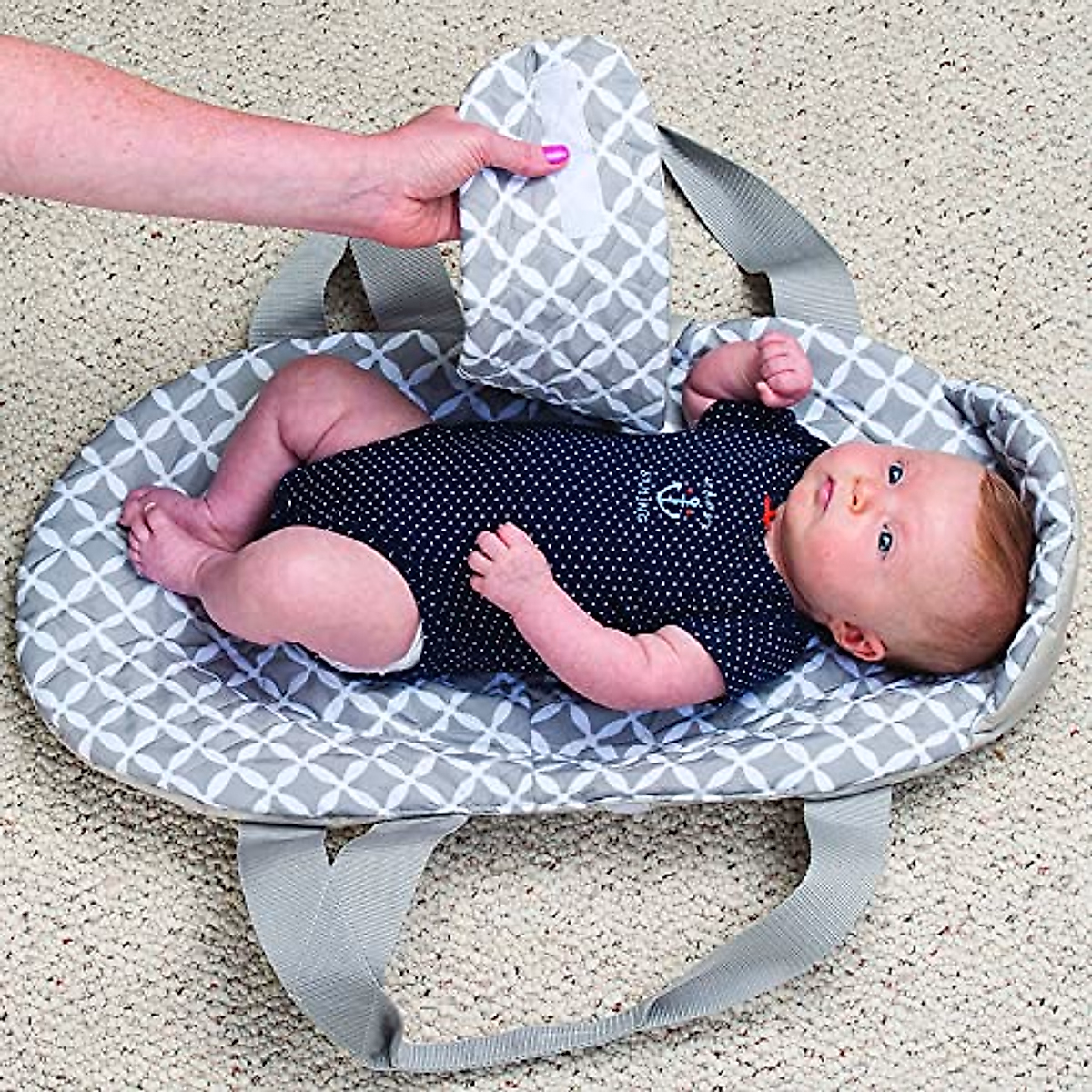 KidCo TR5101 SwingPod Unisex Travel Portable Polyester Nursery Swaddle Swing Blanket for Newborns and Babies, Gray Chevron Pattern