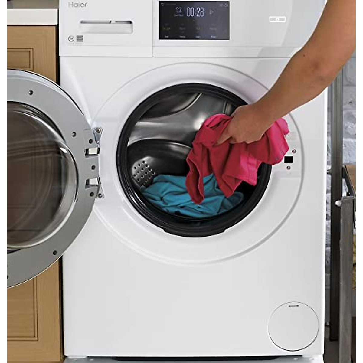 Haier QFW150SSNWW 24" Frontload Washer with 2.4 cu. ft. Capacity 16 Cycles Electronic Controls Built-in Wi-Fi Connect in White