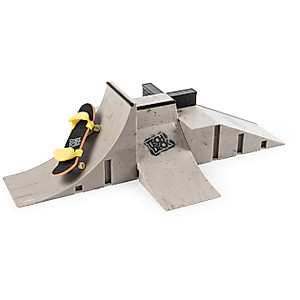 TECH DECK Starter Kit, Customizable Ramp Set with Exclusive Pro Fingerboard and Trainer Clips, Kids Toys for Boys and Girls Ages 6 and up