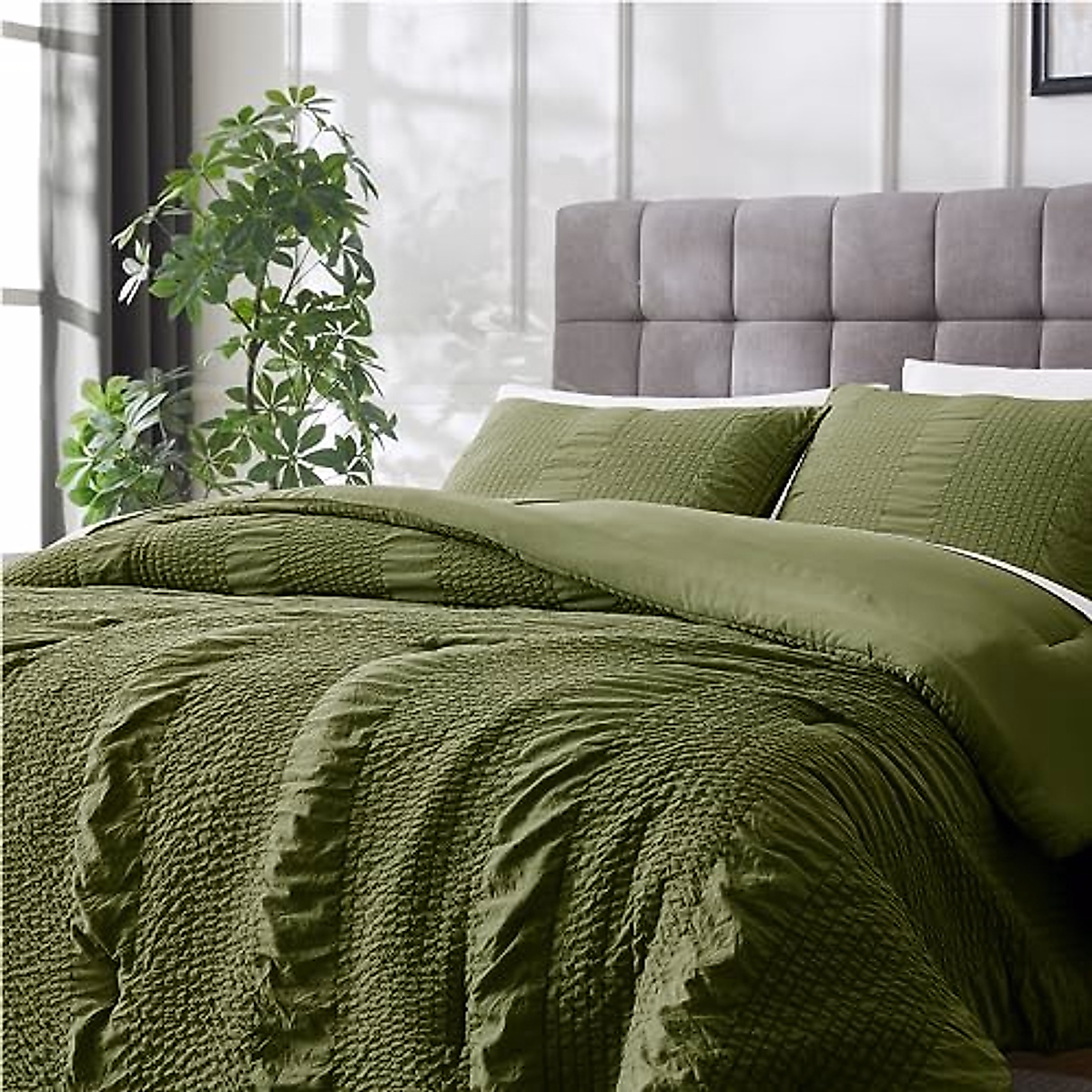 Seersucker Olive Green Queen Size Comforter Set, 3 Pieces- Soft Washed Microfiber Sage Comforter with 2 Pillowcases shams, Fluffy Down Alternative Bedding Comforter Sets for All Season (90x90 inches)