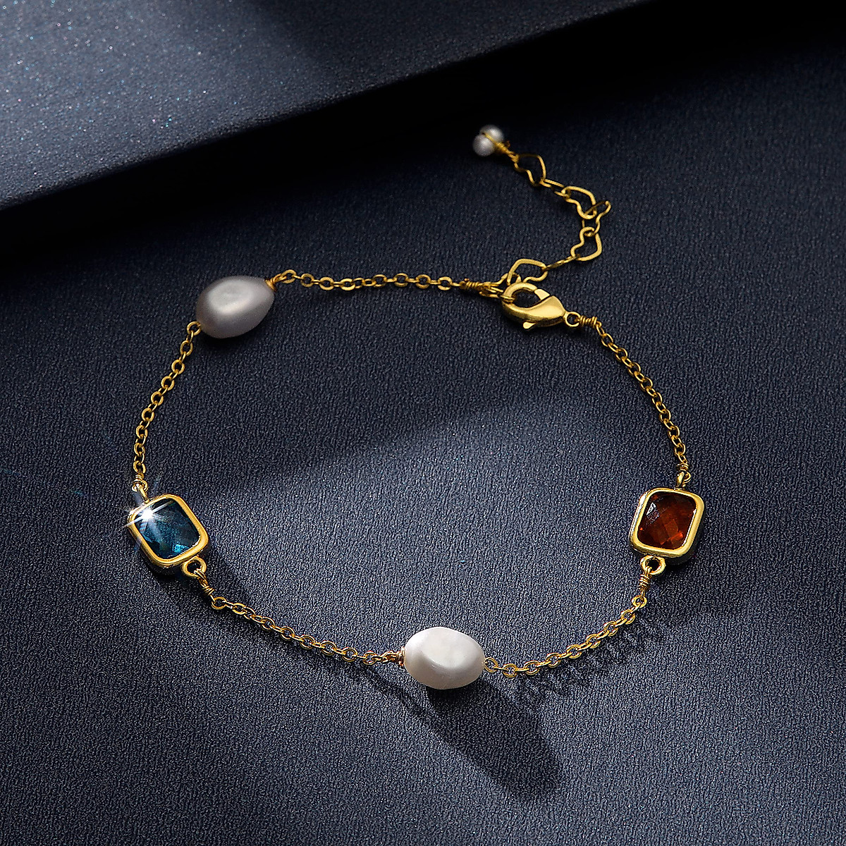 XYJZXY Gold Tiny Pearl Bracelet 18K Gold Plated Baroque Freshwater Pearl Bracelet for Women