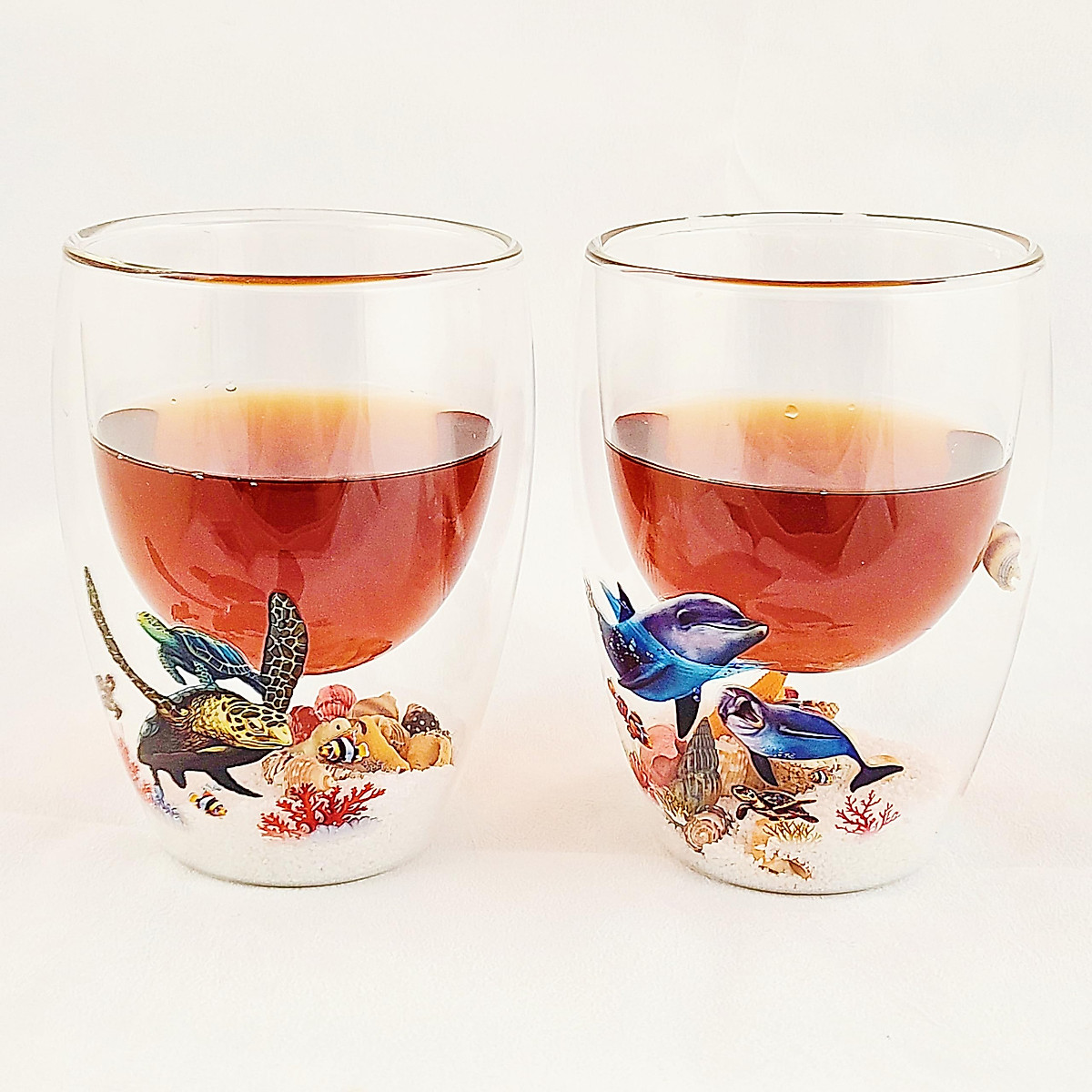 OKEA Marine Life Double-Wall Glass Cups 2 PC – Sea Turtle & Dolphin Design with Sand and Shells Inside – 250ml Insulated Coffee Mugs