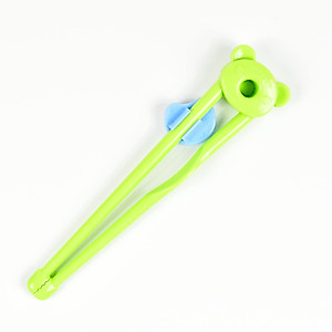 Kids chopsticks, training chopsticks of Daiso for Kids, For right hand use, Easy to pick up food with the tips [Japan Import] (Prog)