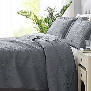 Shanghan Home Grey Quilt Set, 3 Piece King Size Soft Bedspread & Coverlet Set for All Season, Lightweight Coin Pattern Quilt Bedding Set - 100% Microfiber - 104"x94"(1 Quilt, 2 Shams)