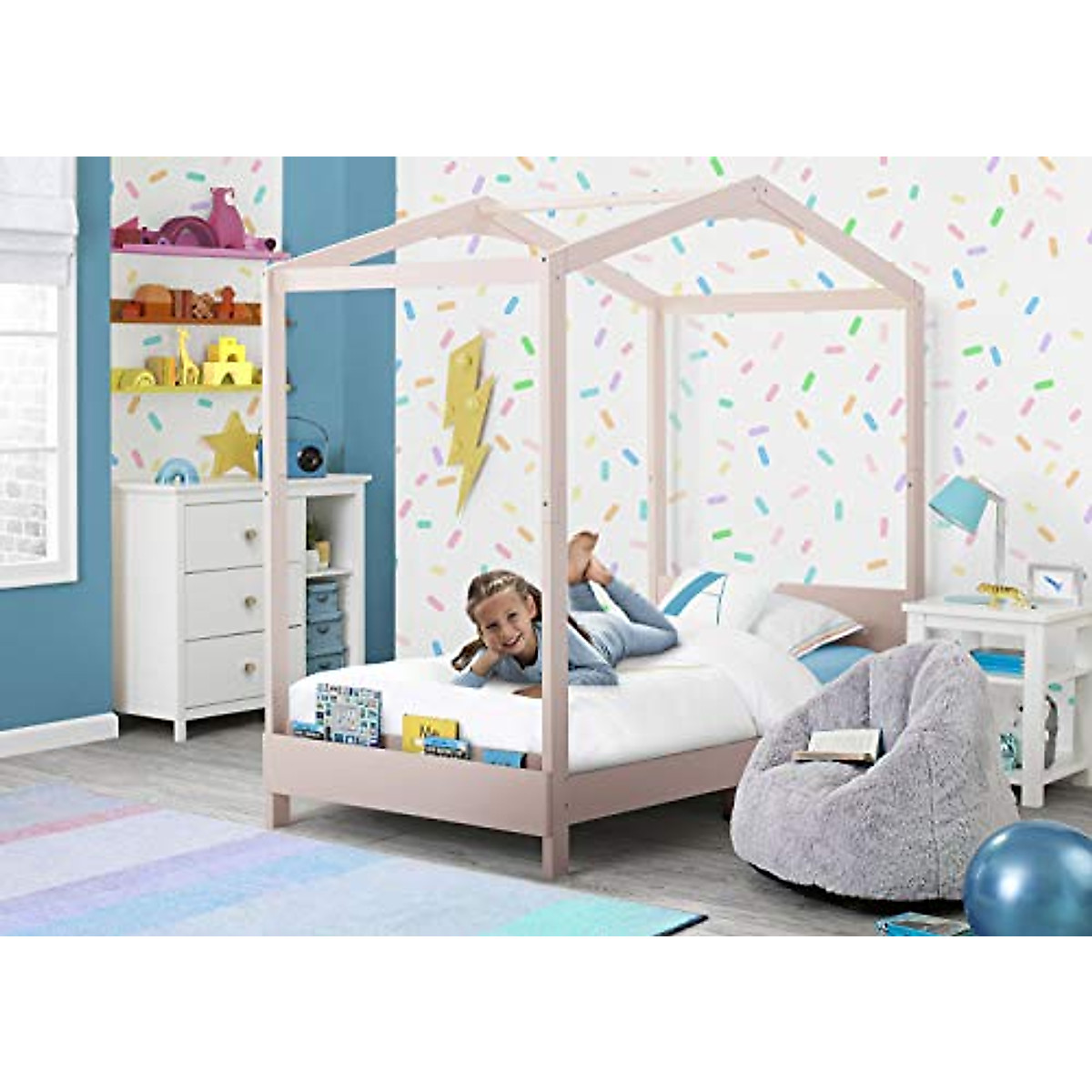 Delta Children Poppy House Wood Twin Bed, Platform Bed - No Box Spring Needed, Blush Pink