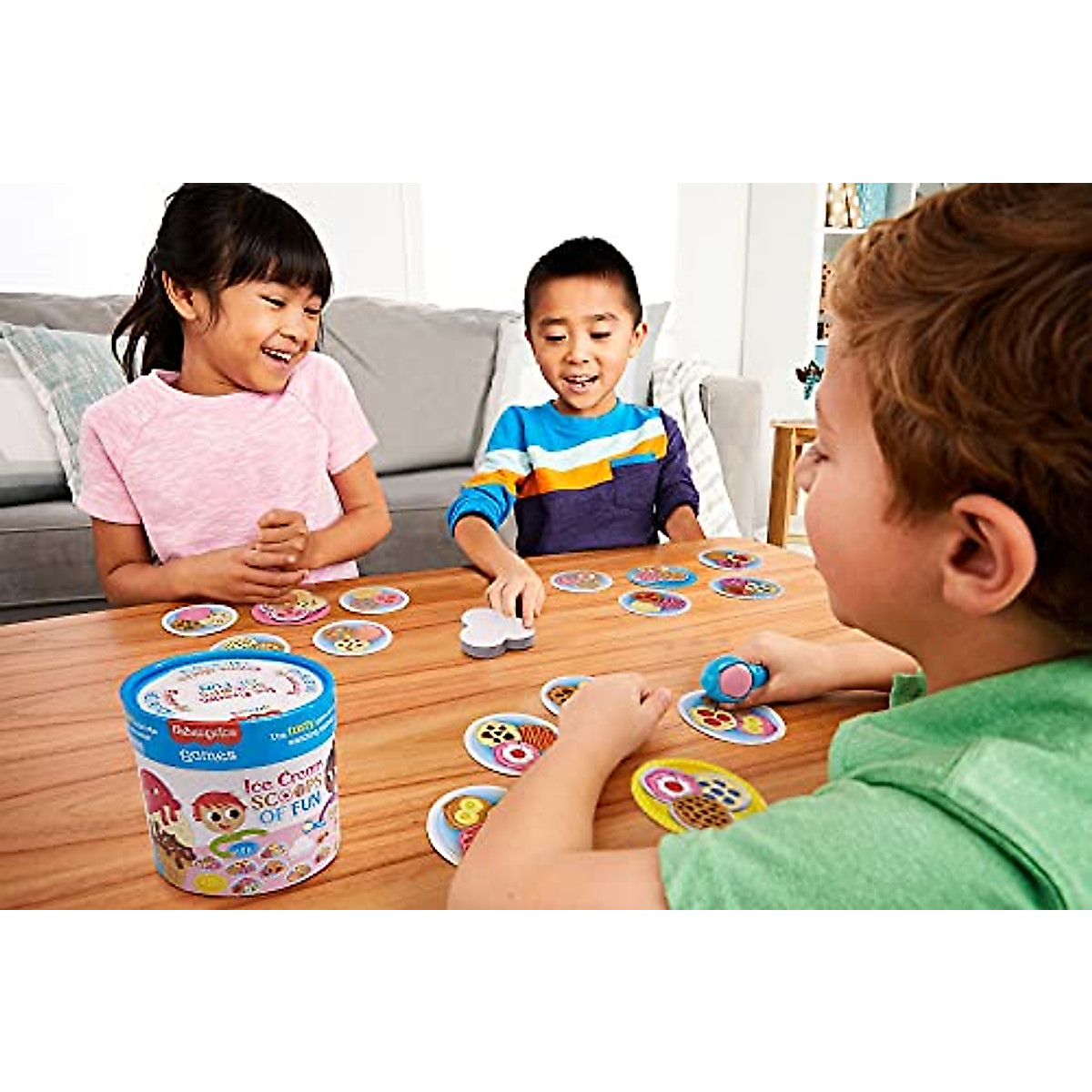 Ice Cream Scoops of Fun Kids Fisher-Price Board Game with Cards, Cups & Ice Cream Scooper Spinner, Gift for Pre-School Kids Ages 3 Years & Older