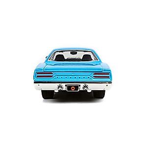 Jada 1:24 Diecast 1970 Plymouth Roadrunner with Wile E Coyote Figure