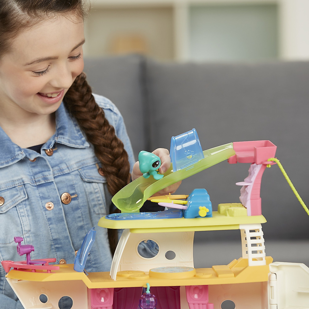 Littlest Pet Shop Cruise Ship Set