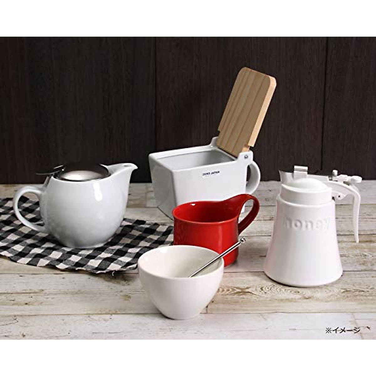 Zero Japan Seasoning Container Tomato 420cc Kitchen Container BST-17