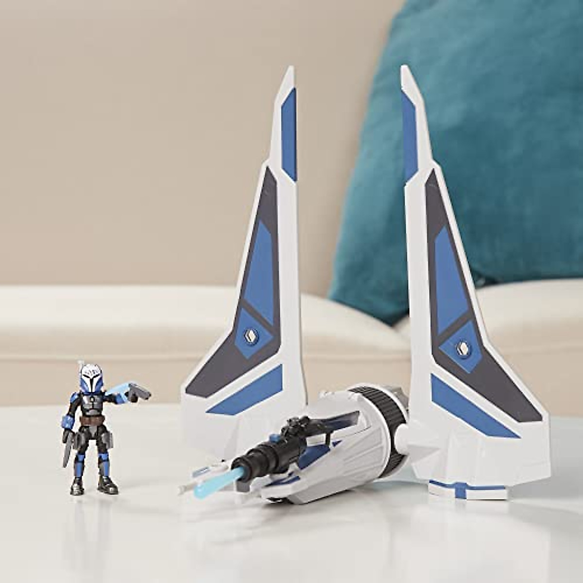 Hasbro Mission Fleet Bo-Katan Gauntlet Starfighter