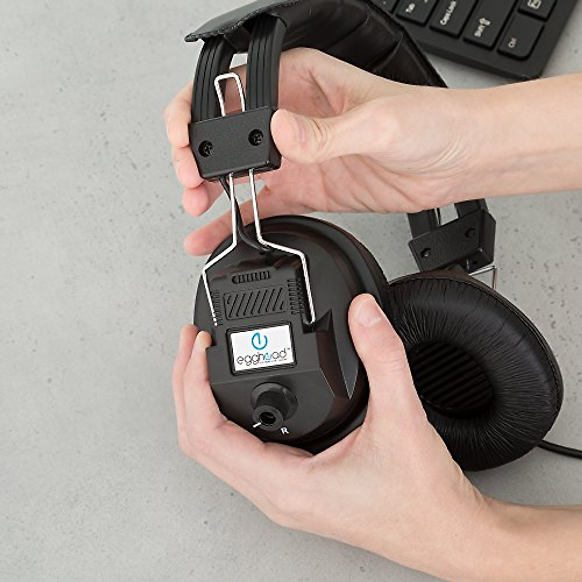 Egghead Switchable Stereo Mono Over Ear Headphones 3.5mm (1/8") Plug - Pack of 10 (EGG-IAG-1003-SO-10)