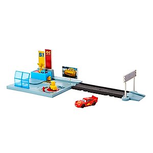 Disney and Pixar Cars On The Road Dinoco Rusteze Racing Center Playset with Lightning McQueen Toy Car, Launcher, Short Track and Spinning Pitty, Toy Gift for Kids, HGV69