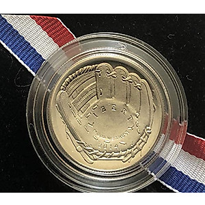 2014 D Baseball Hall Of Fame Comes in original US mint Box Half Dollar Brilliant Uncirculated US mint